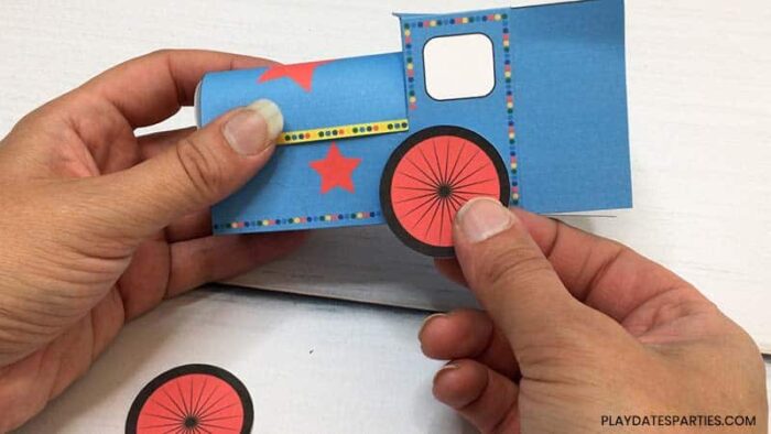 Train Party Favor Box (Video + Step By Step Tutorial)