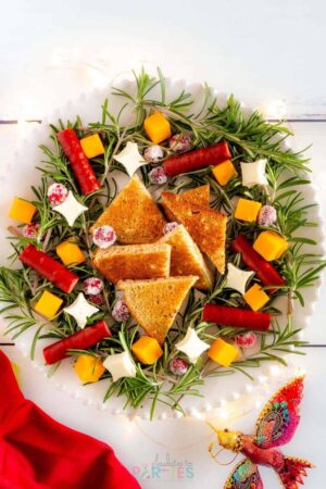 Christmas Appetizer Wreath (on a Budget!)