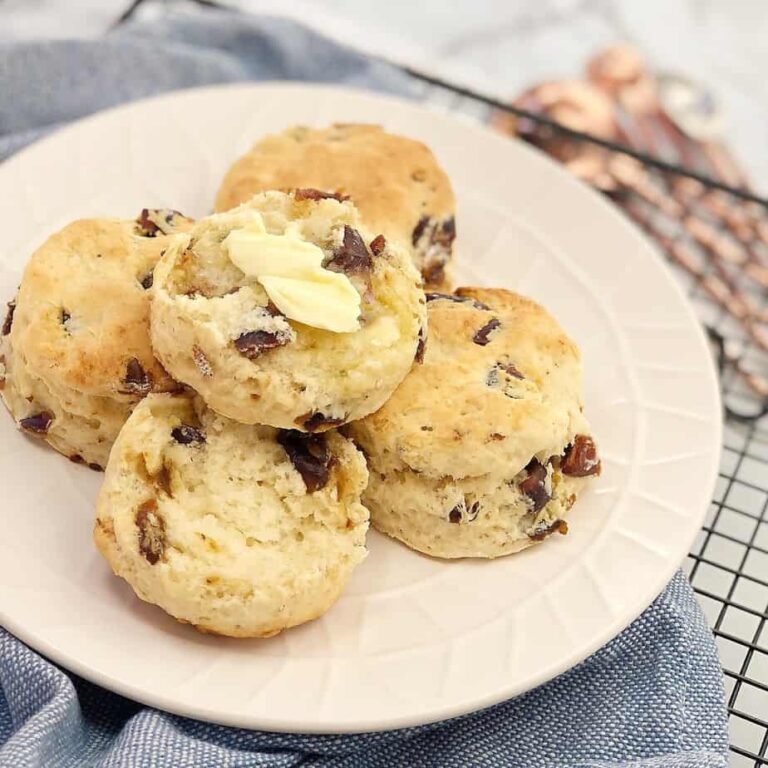 Scrumptious Scone Flavors: 35+ Recipes Perfect for Any Party